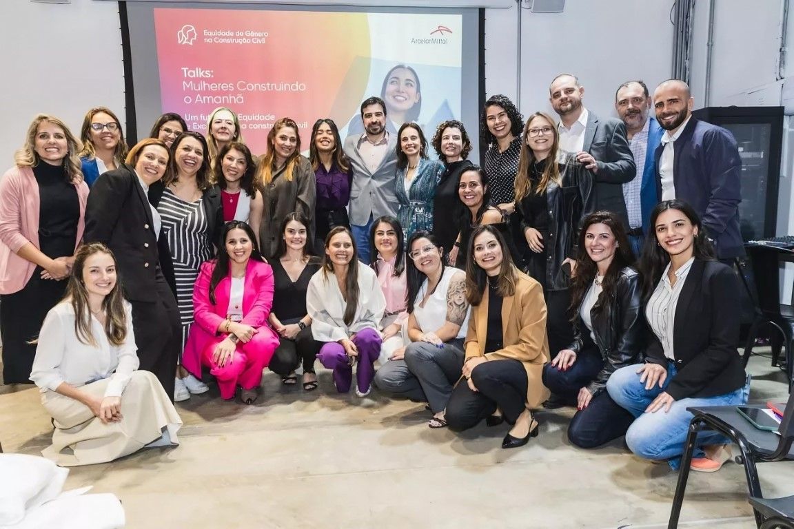 O impacto da liderança feminina: Fernanda Afonso no evento "Mulheres ...